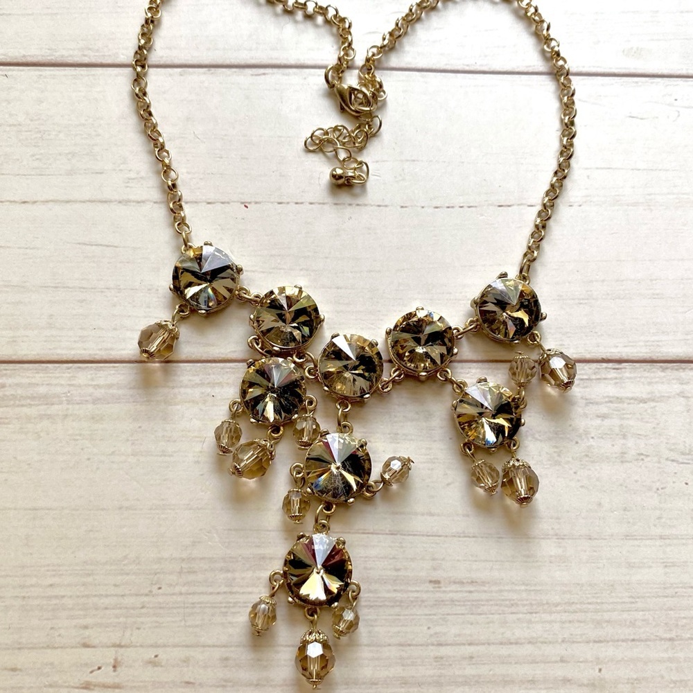 Classy And Elegant Gold Sparkle Necklace - Gem